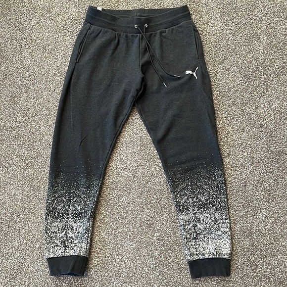 Puma | Pants & Jumpsuits | Puma Dark Gray Silver Splatter Joggers M ...